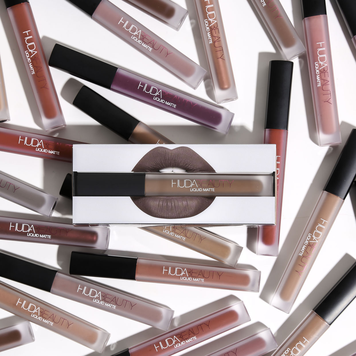 Huda Beauty Liquid Matte Lipstick - Icon